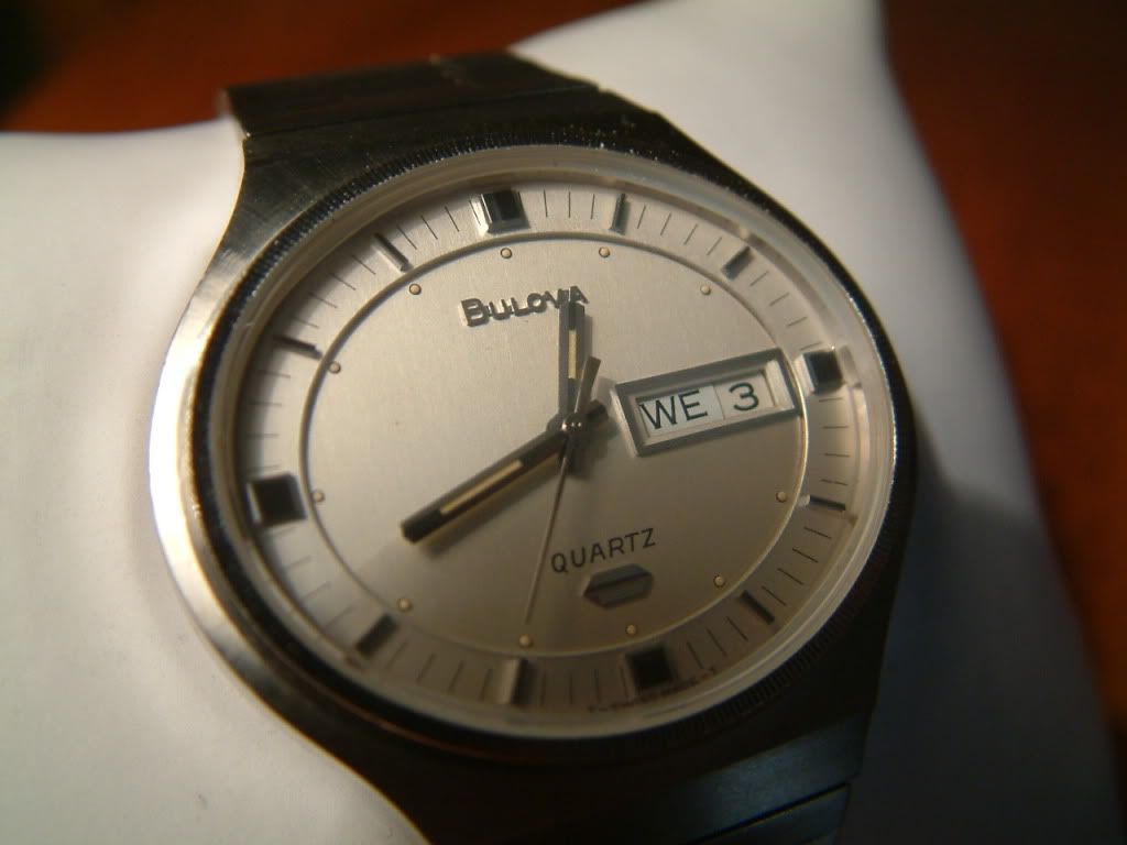 Does anyone recognize this early Bulova quartz movement? | WatchUSeek ...